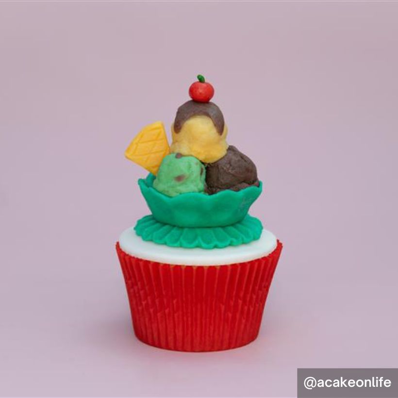 How to use modelling chocolate in cake decoratingThe Cake Decorating Co ...